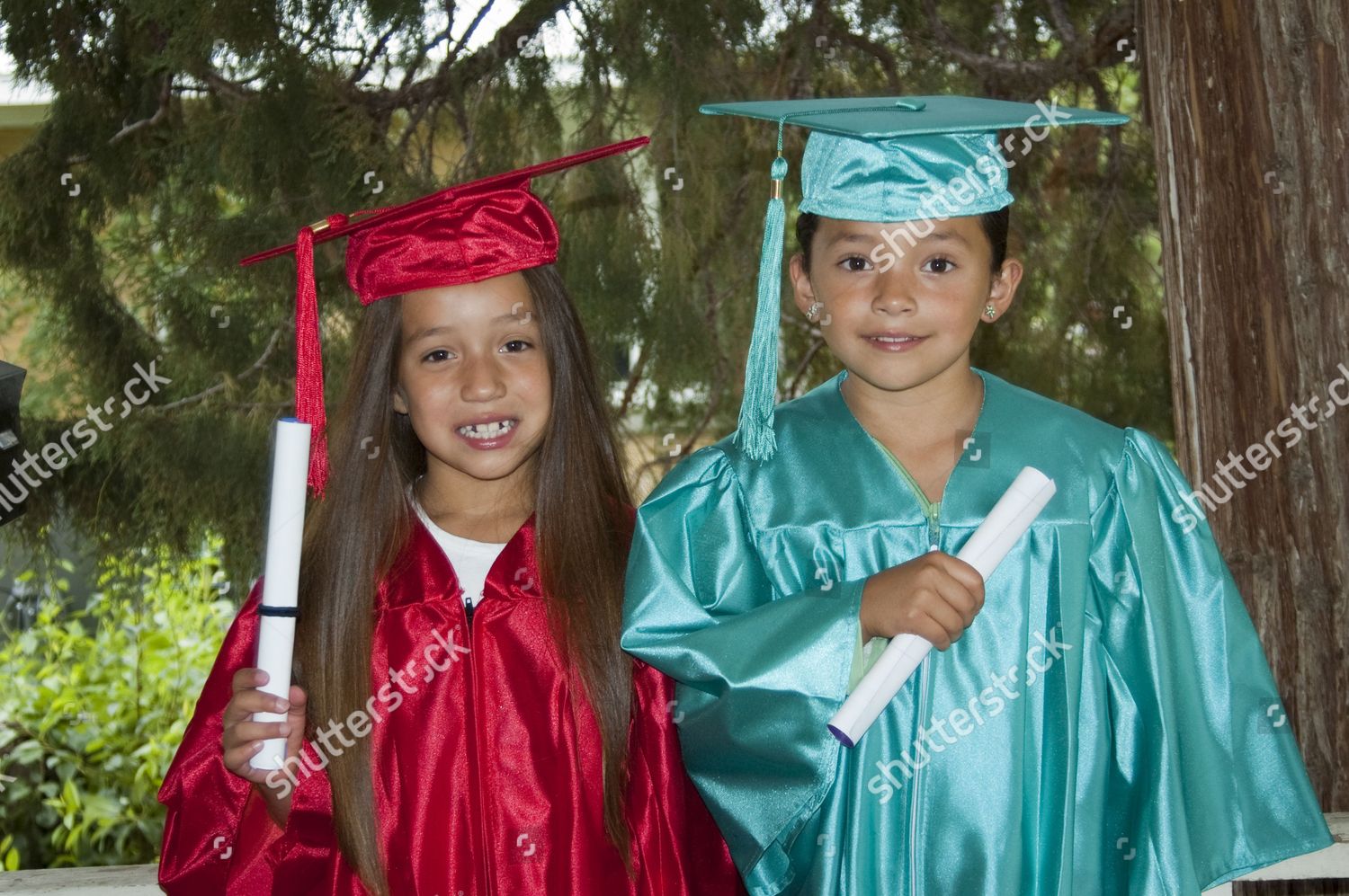 Two Native American Sisters Dressed Graduation Editorial Stock Photo ...