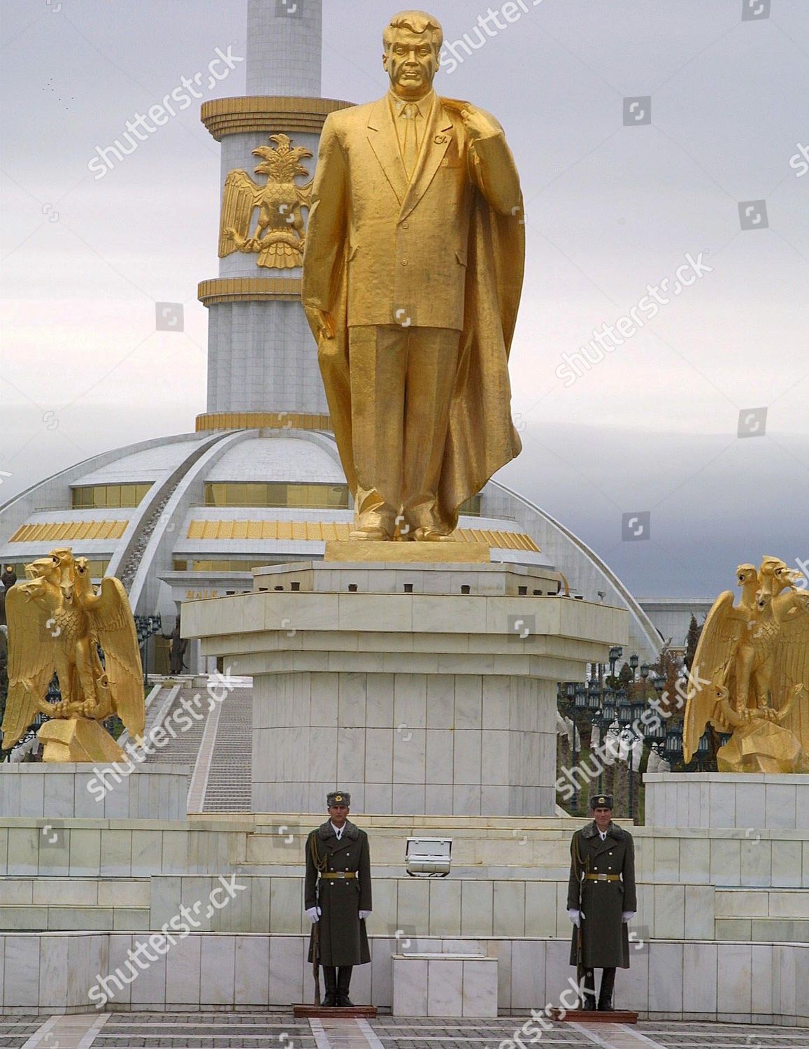 Photos Statues President Niyazov Turkmenistan Turkmenbashi Editorial ...