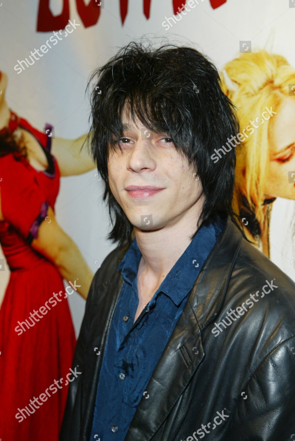 Coyote Shivers Editorial Stock Photo - Stock Image | Shutterstock