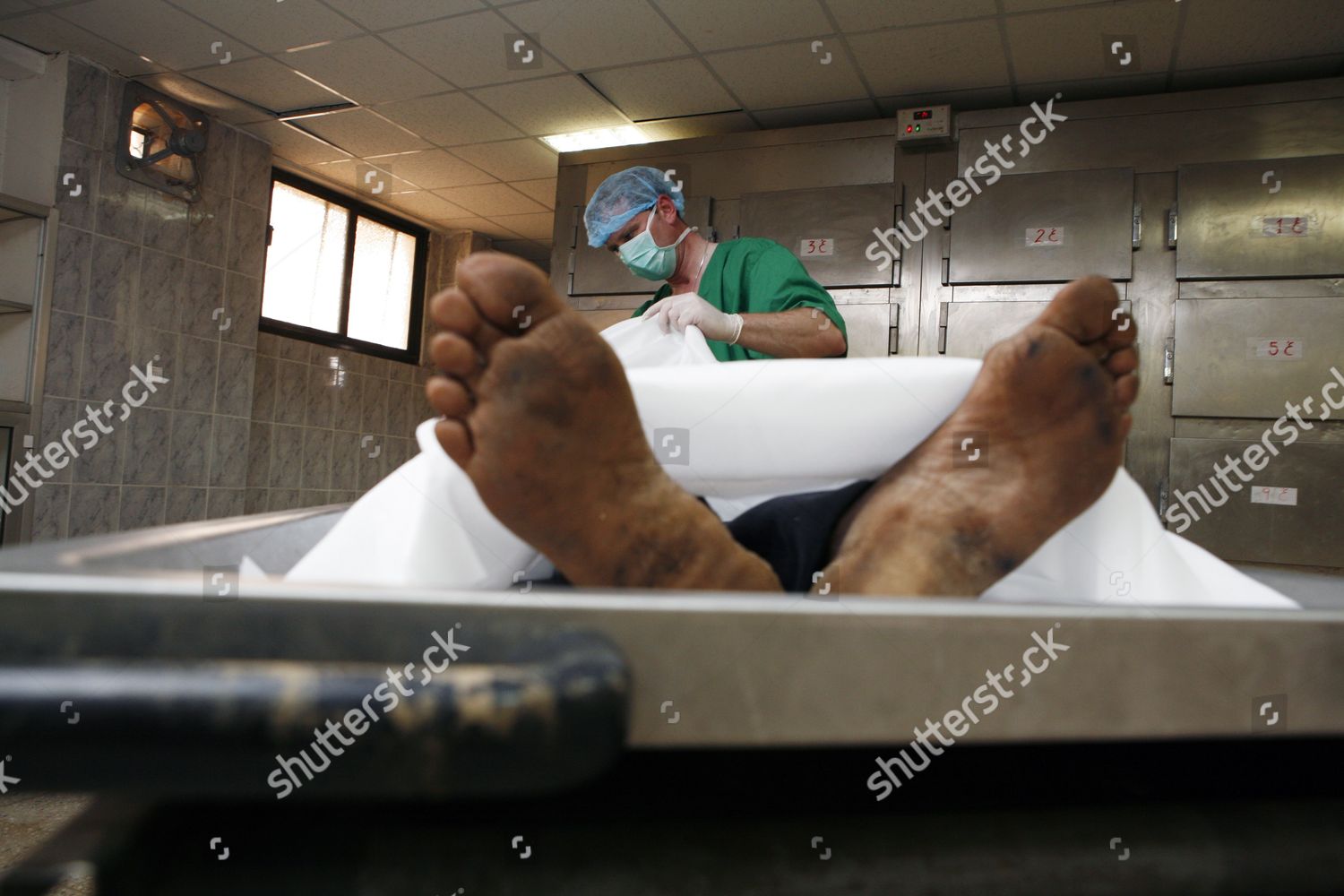 Pathologist Examines Cadaver Mortuary Editorial Stock Photo - Stock ...
