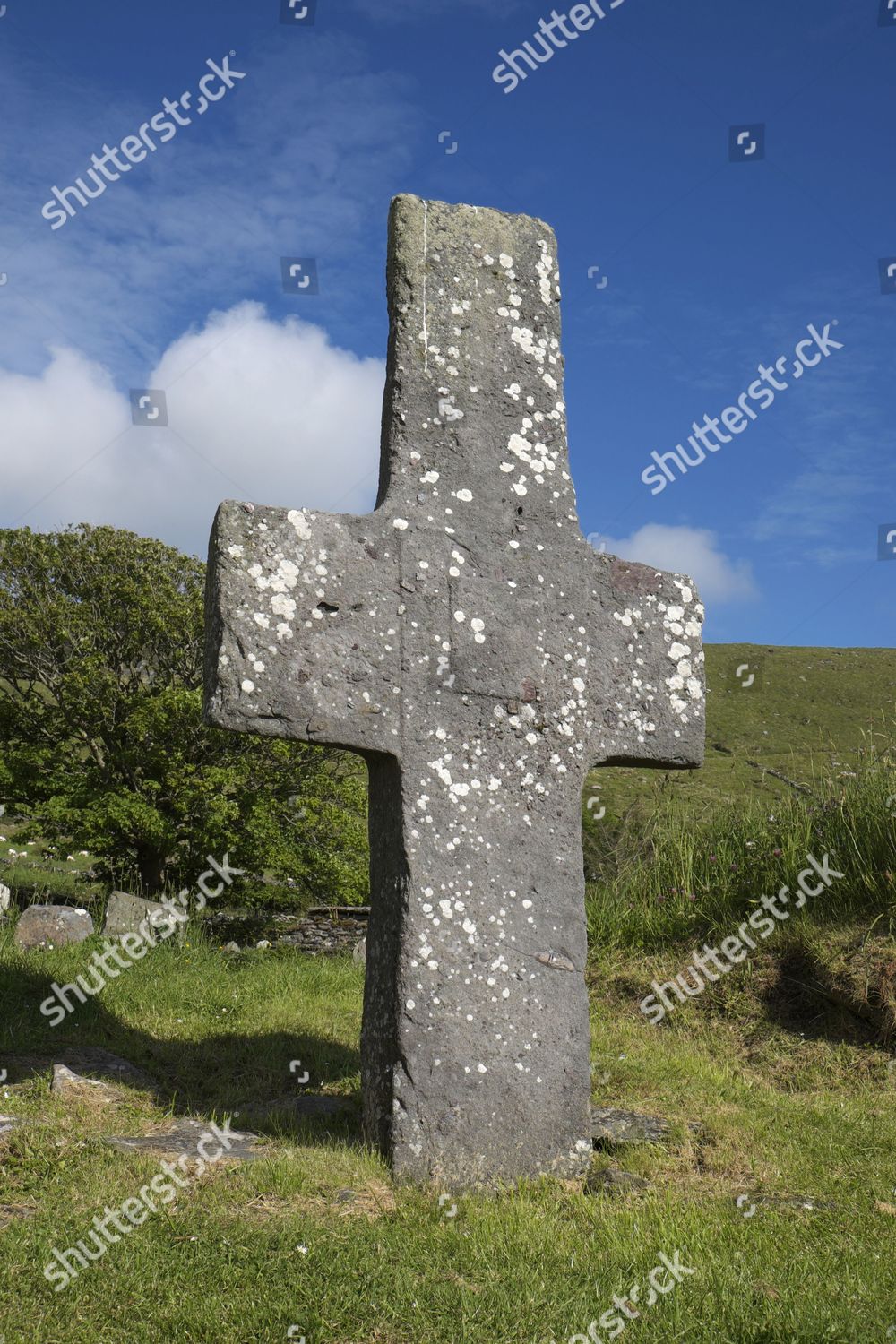 Old Stone Cross Kilmalkedar Dingle Peninsula Editorial Stock Photo ...