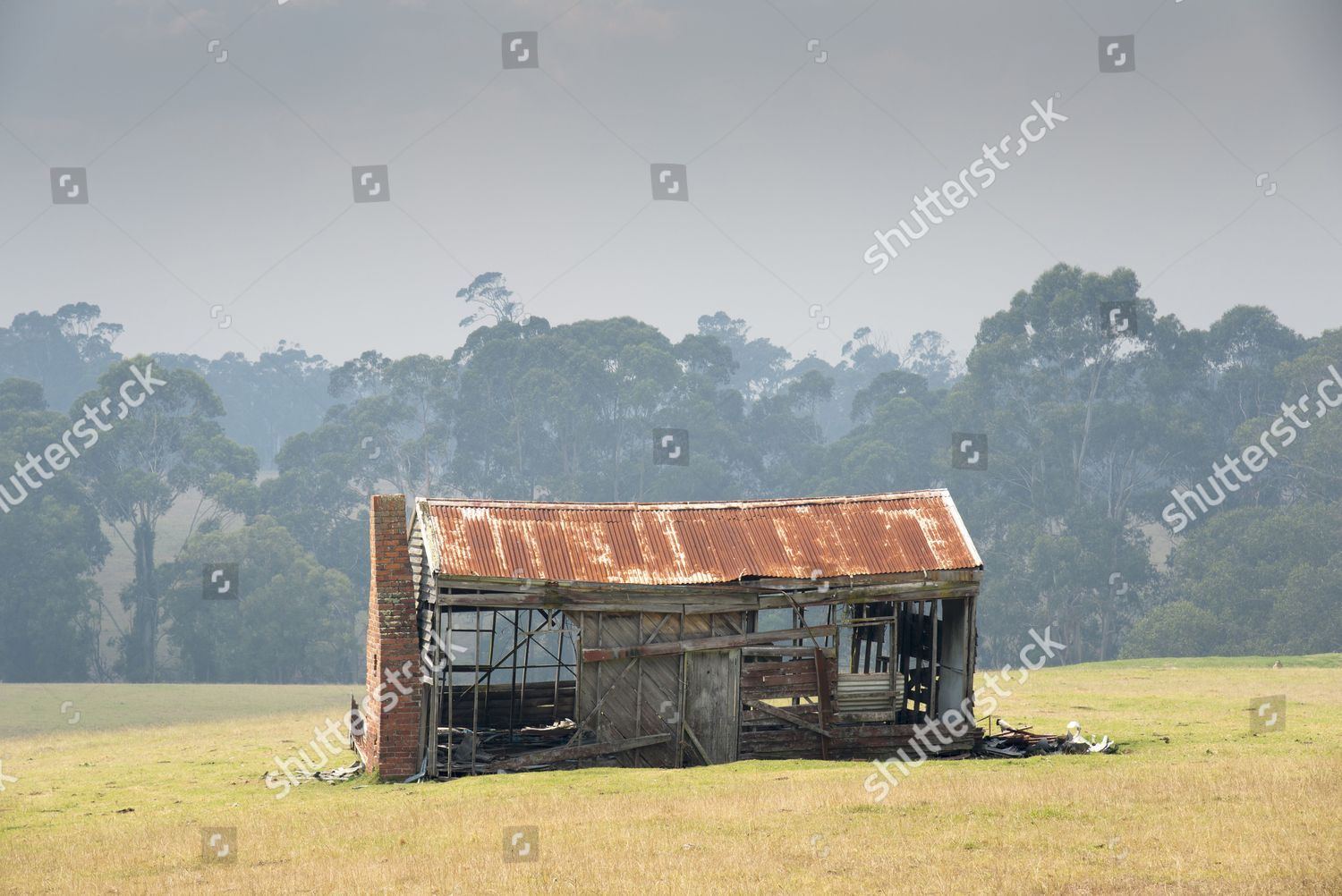 Delapidated Farm Building Lakes Entrance Victoria Editorial Stock Photo ...