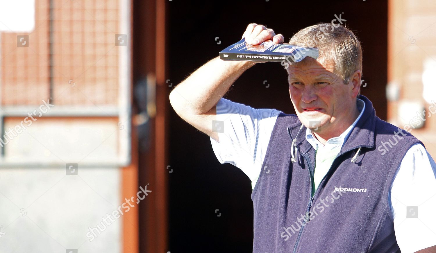 Simon Mockridge Inspects Yearlings Tattersalls Sales Editorial Stock ...