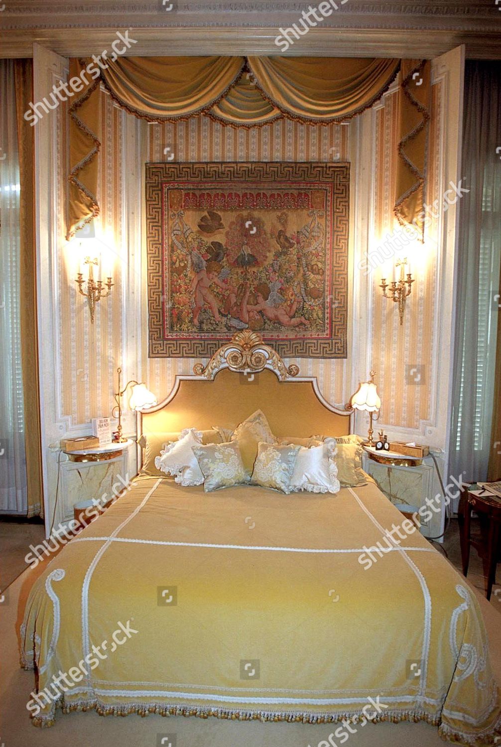 Bedroom Flat Dodi Fayed Paris France Editorial Stock Photo - Stock ...