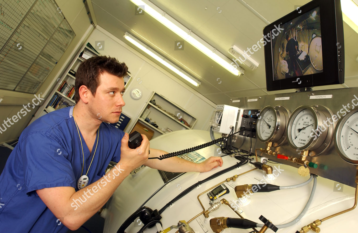 Hyperbaric Technologist Speaks Patient Chamber Through Editorial Stock ...