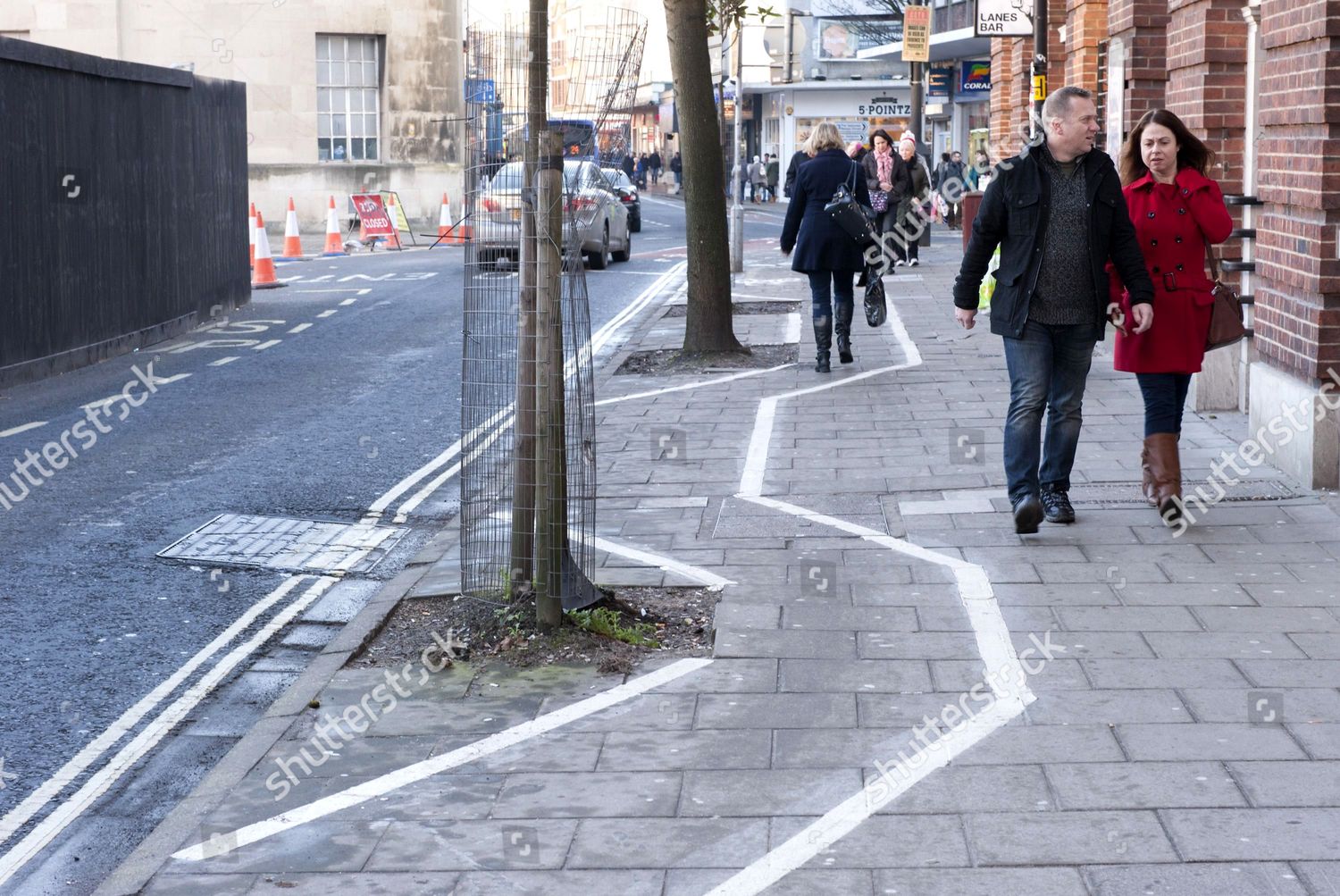 Contraflow Bike Lane On Pavement Zigzags Editorial Stock Photo - Stock ...