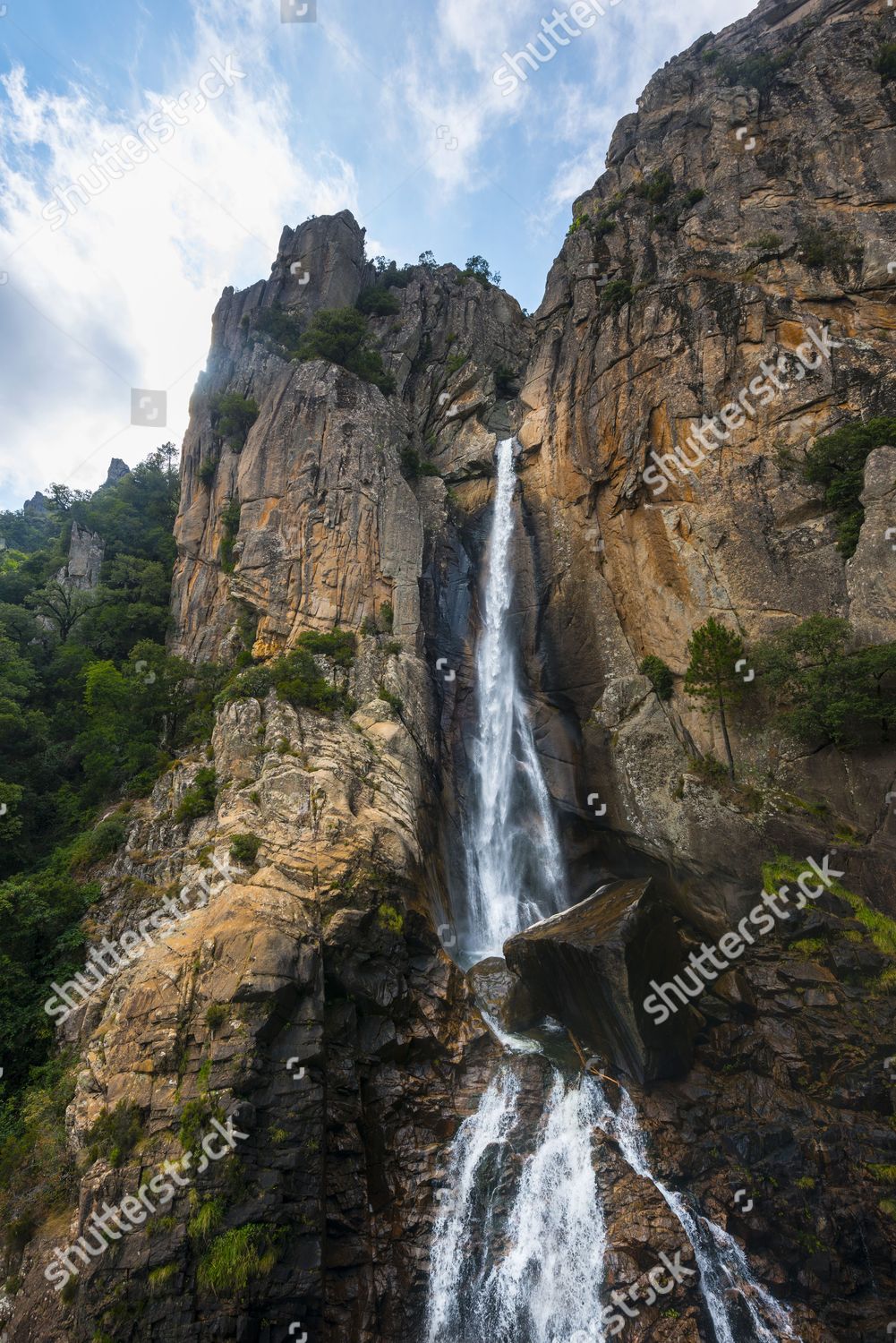 Cascade De Piscia Di Gallo Piscia Editorial Stock Photo - Stock Image ...