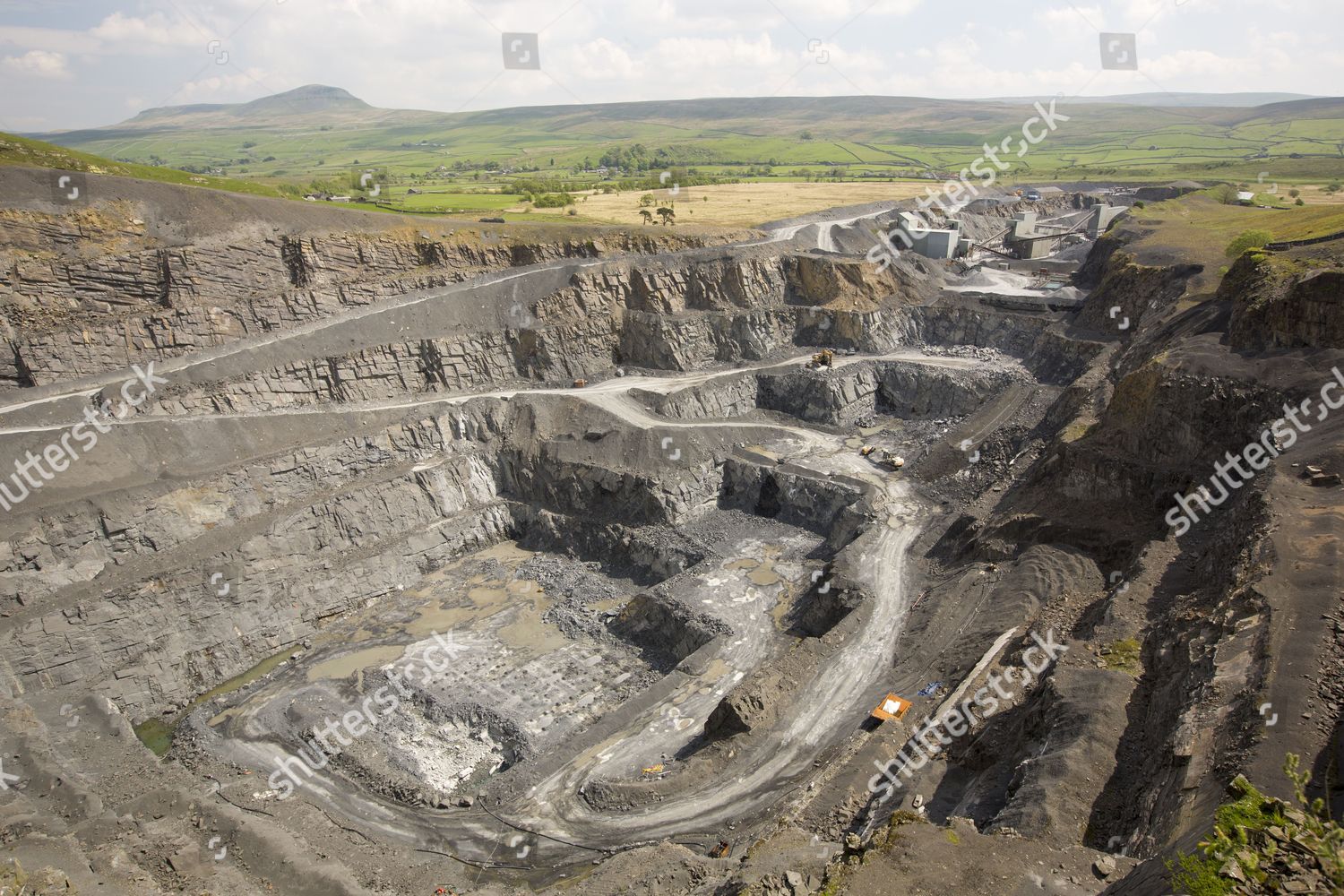 Dry Rigg Quarry Helwith Bridge Yorkshire Editorial Stock Photo - Stock ...