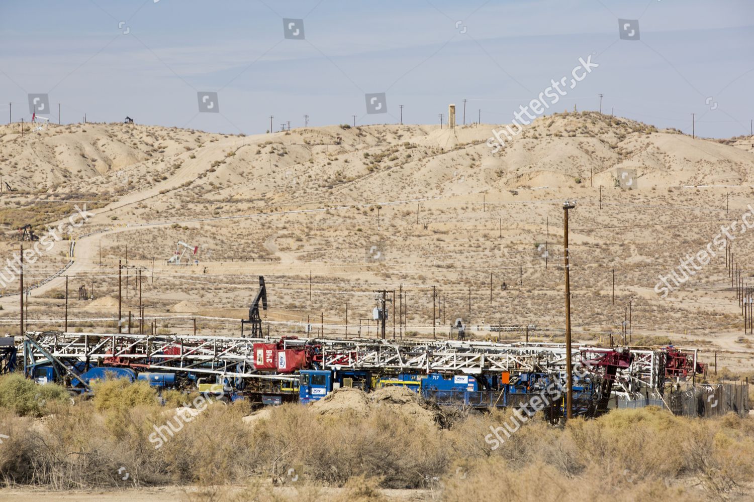Drilling Rigs Midway Sunset Oilfield Taft Editorial Stock Photo - Stock ...