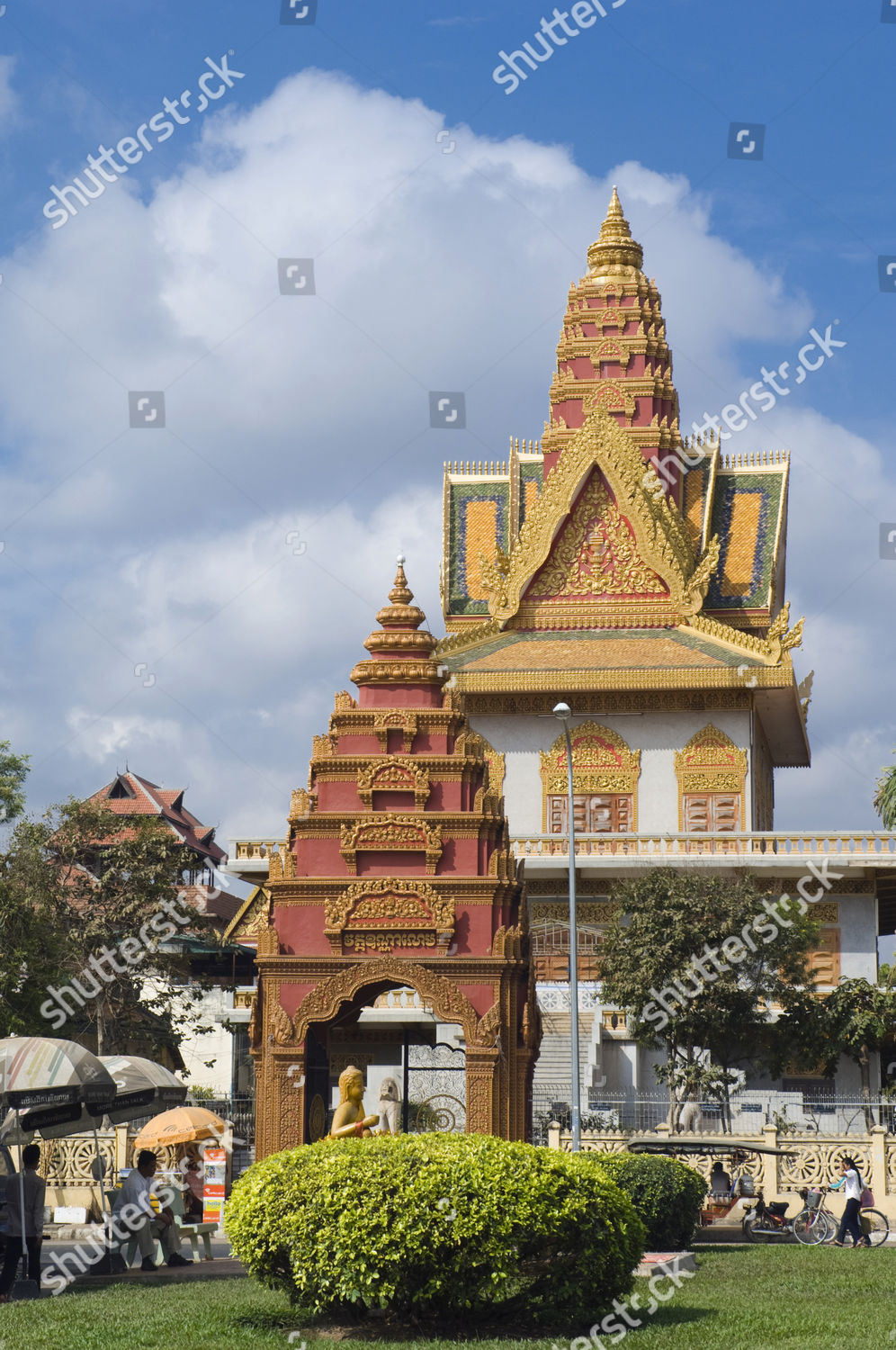 Wat Ounalom Temple Sisowath Quay Phnom Editorial Stock Photo - Stock ...