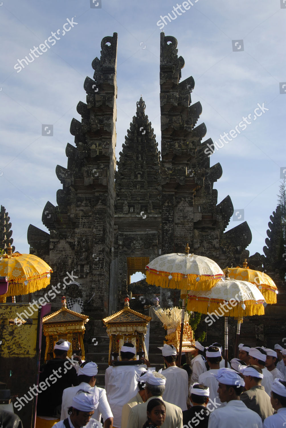 Balinese Hinduism Gathering Believers Ceremony Believers Editorial ...