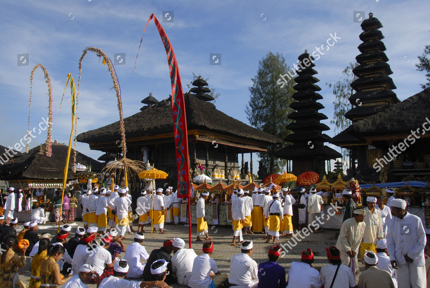 Balinese Hinduism Gathering Believers Ceremony Believers Editorial ...