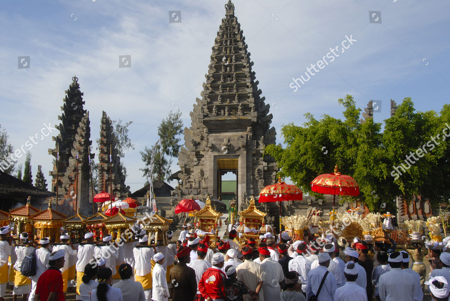 Balinese Hinduism Gathering Believers Ceremony Believers Editorial ...