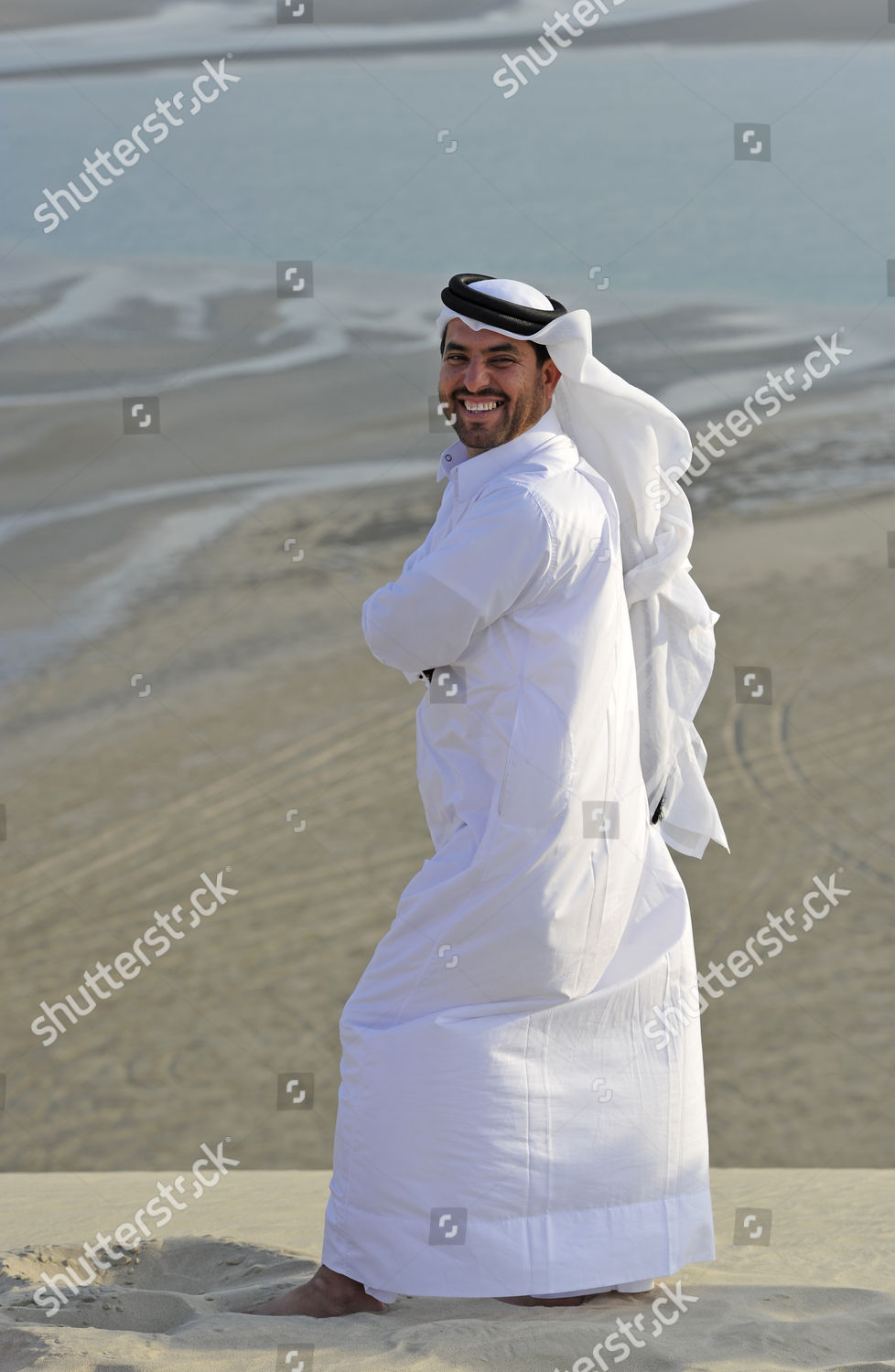 Qatari Traditional Clothing Gutra Front Khor Editorial Stock Photo ...