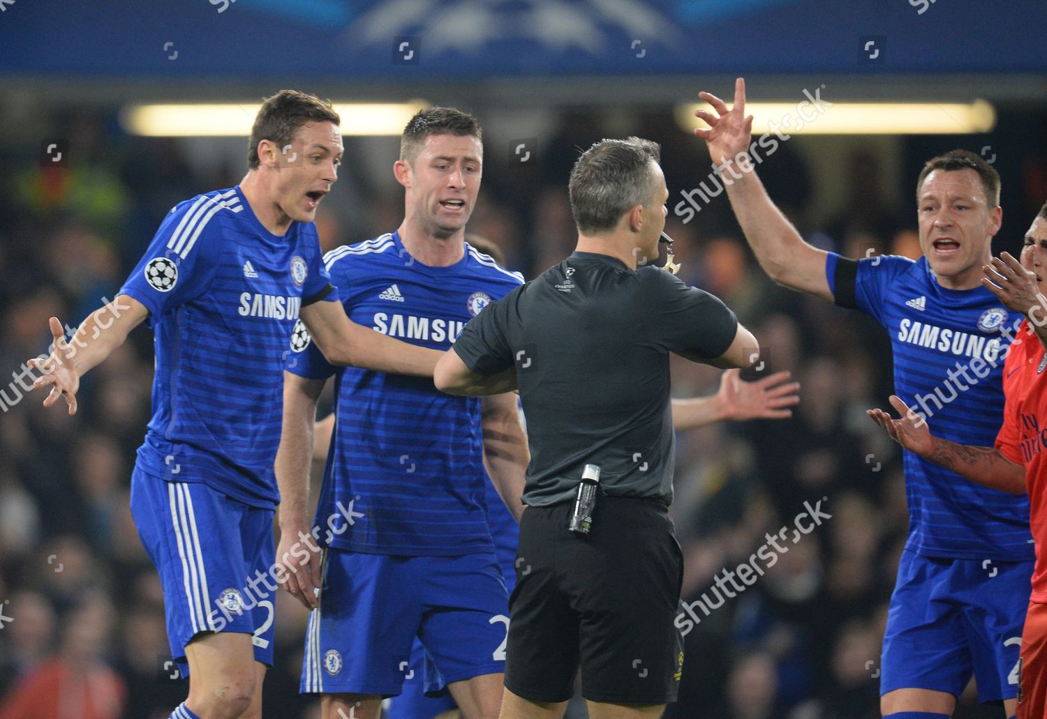 Chelsea Players Surround Referee He Prepares Editorial Stock Photo ...