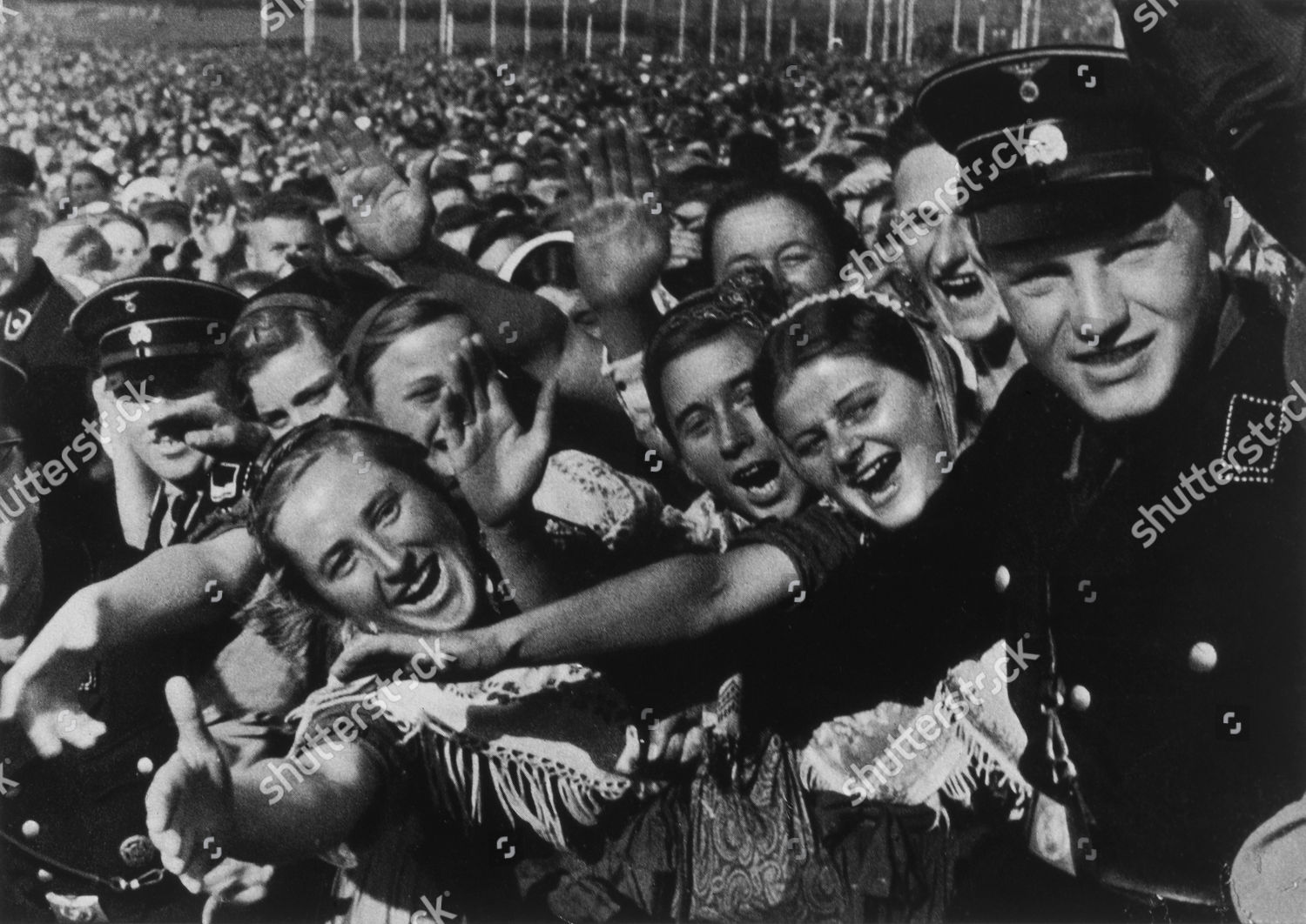 German Crowd Greeting Adolf Hitler Buckeberg Editorial Stock Photo ...