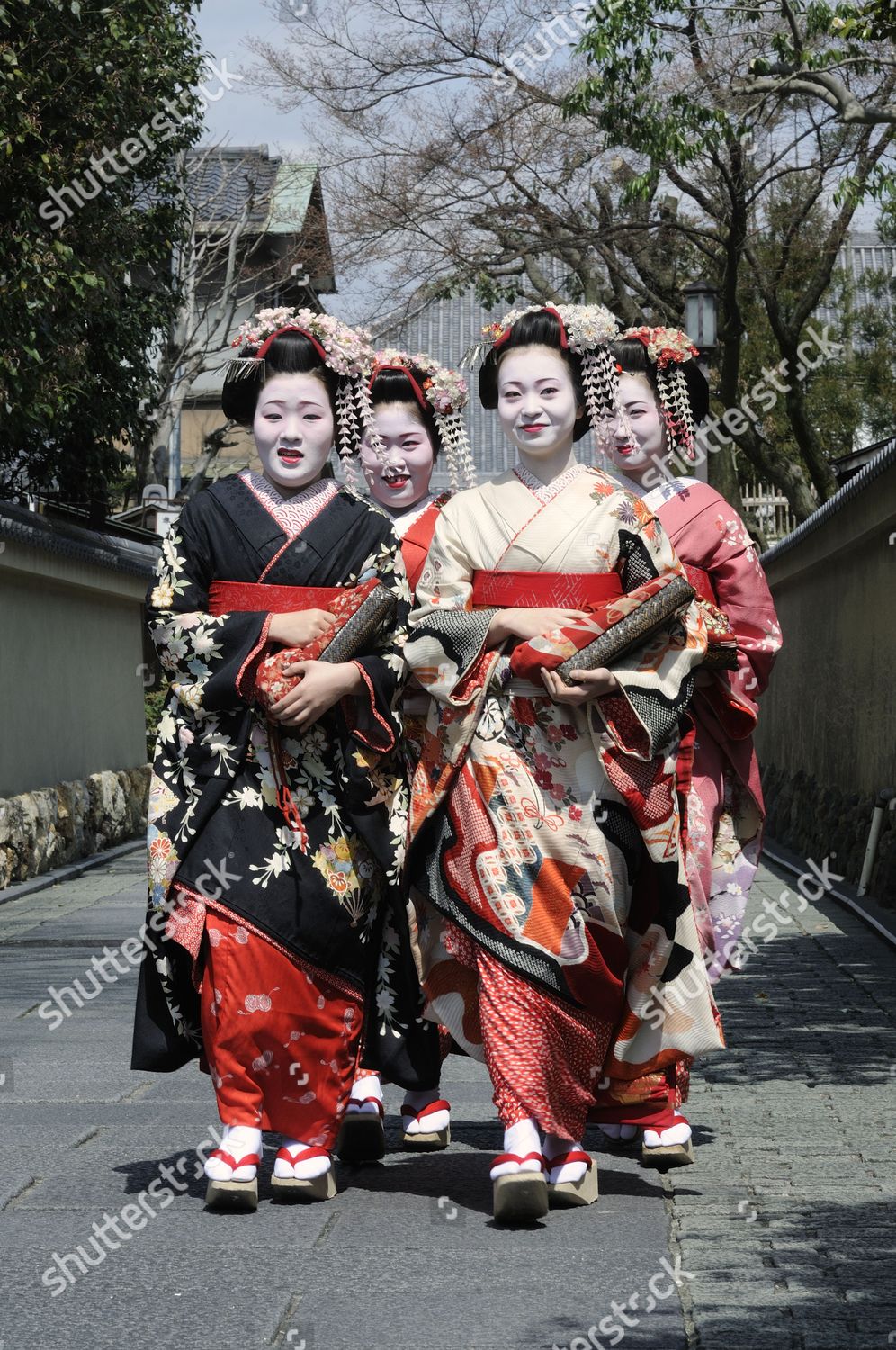 Maikos Geishas Training Gion District Kyoto Editorial Stock Photo ...