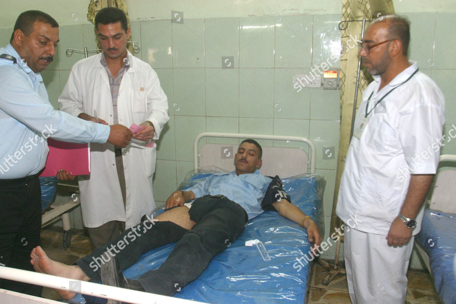 Doctors Police Officer Bedside Injured Policeman Editorial Stock Photo ...