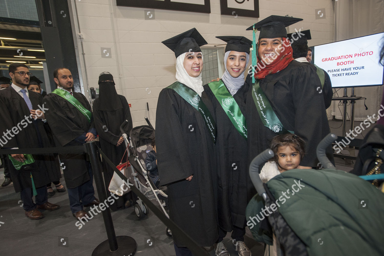 Saudi Arabian Nationals Queuing Their Graduation Editorial Stock Photo ...