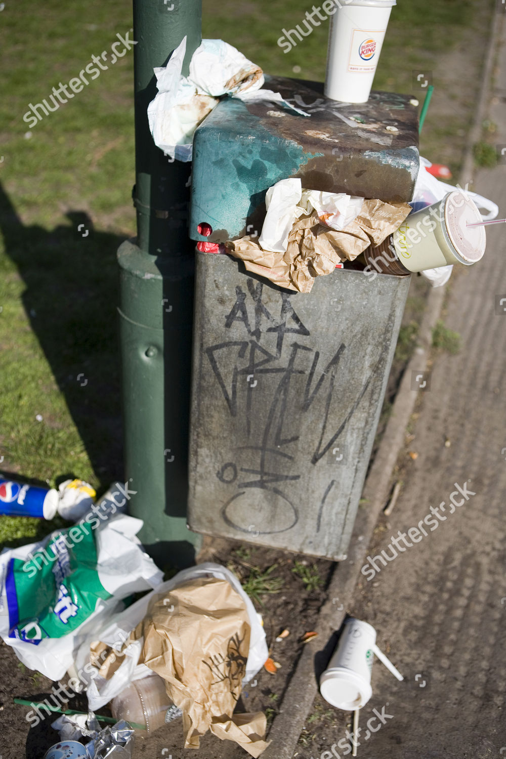 Overflowing Rubbish Bin Scattered Rubbish Alexanderplatz Editorial ...