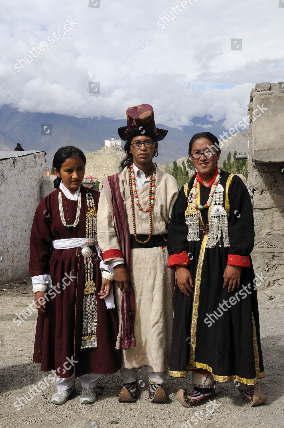 Ladakhi People Traditional Costume Leh Ladakh Editorial Stock Photo ...