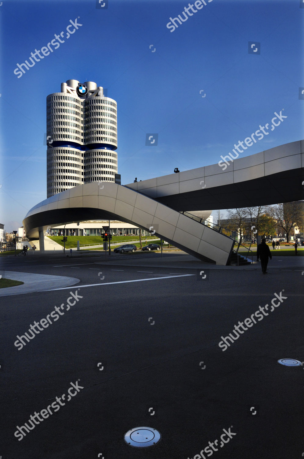 Bmw Headquarters Cylindric Building Bridge Bmw Editorial Stock Photo ...