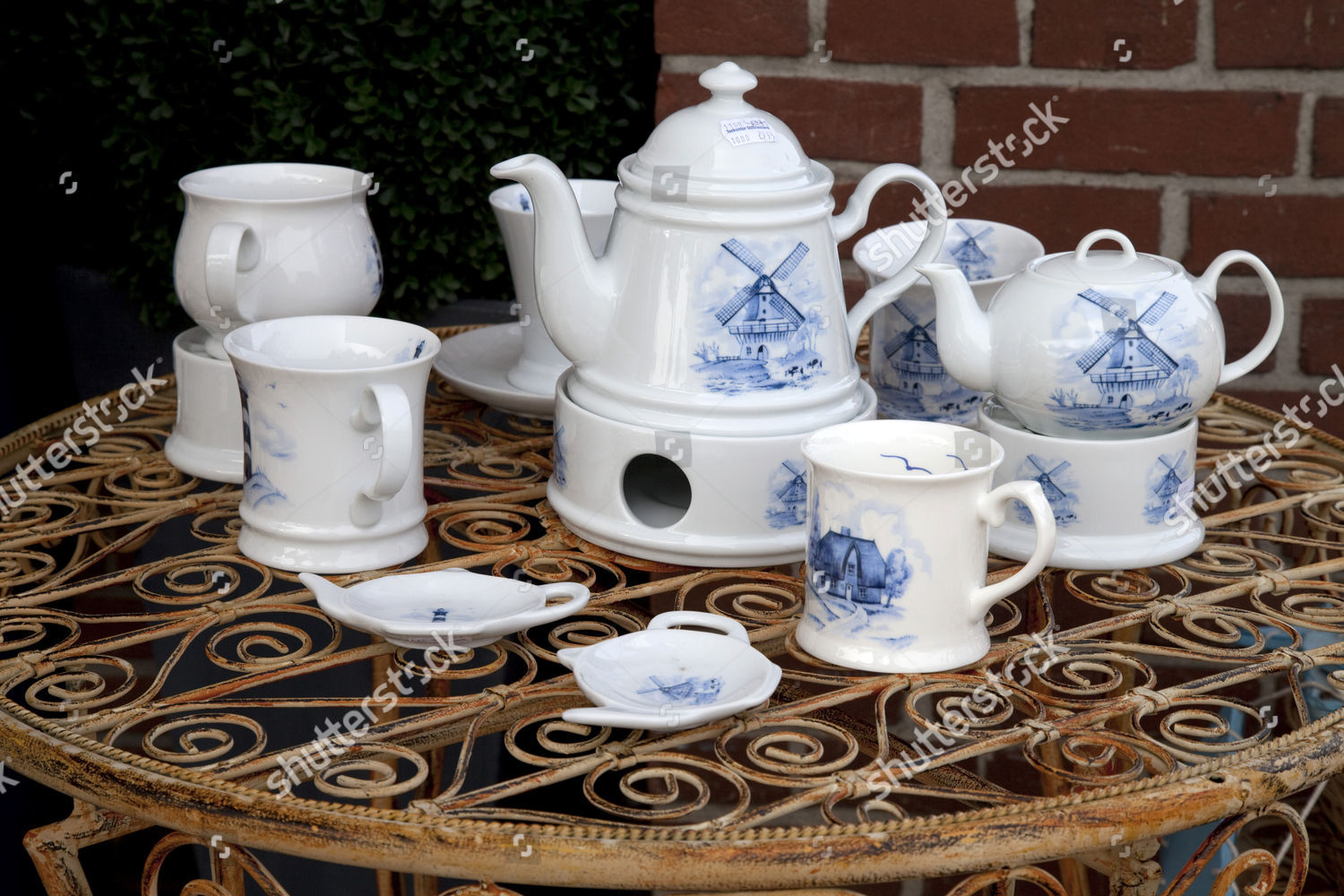 East Friesian Tea Set Neuharlingersiel East Redaktionelles Stockfoto – Stockbild | Shutterstock