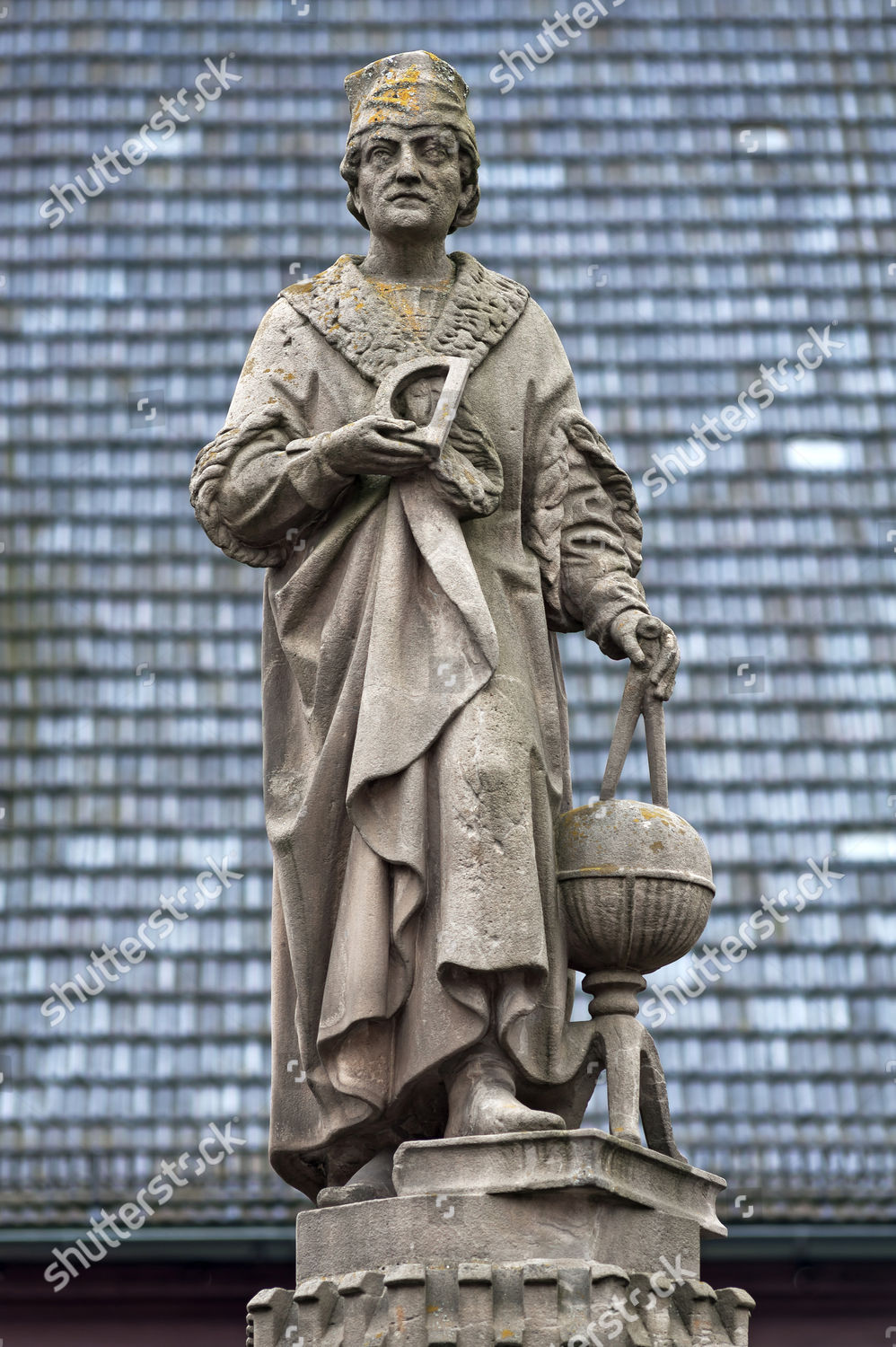 Monument Johann Muller Called Regiomontanus Mathematician - Foto de ...