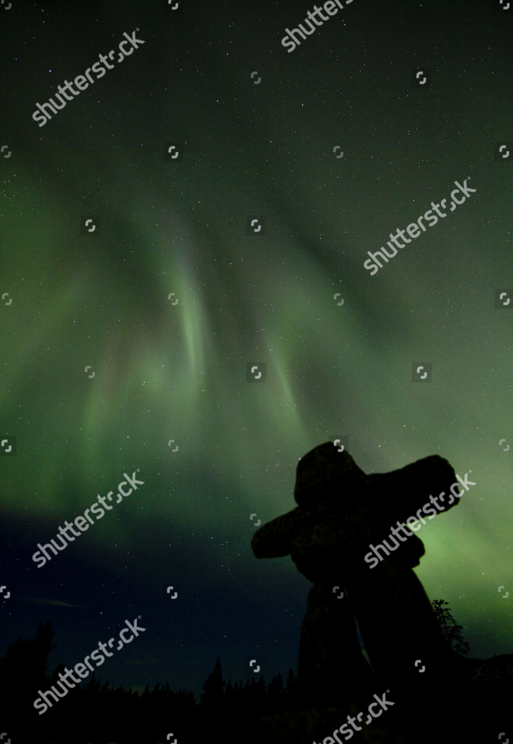 Silhouette Inuit Stone Man Inukshuk Inuksuk Editorial Stock Photo ...
