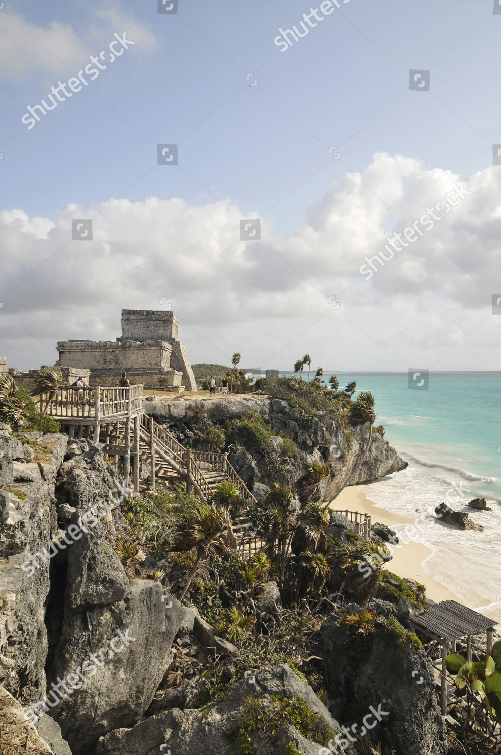 El Castillo Castle Next Ocean Bay Editorial Stock Photo - Stock Image ...