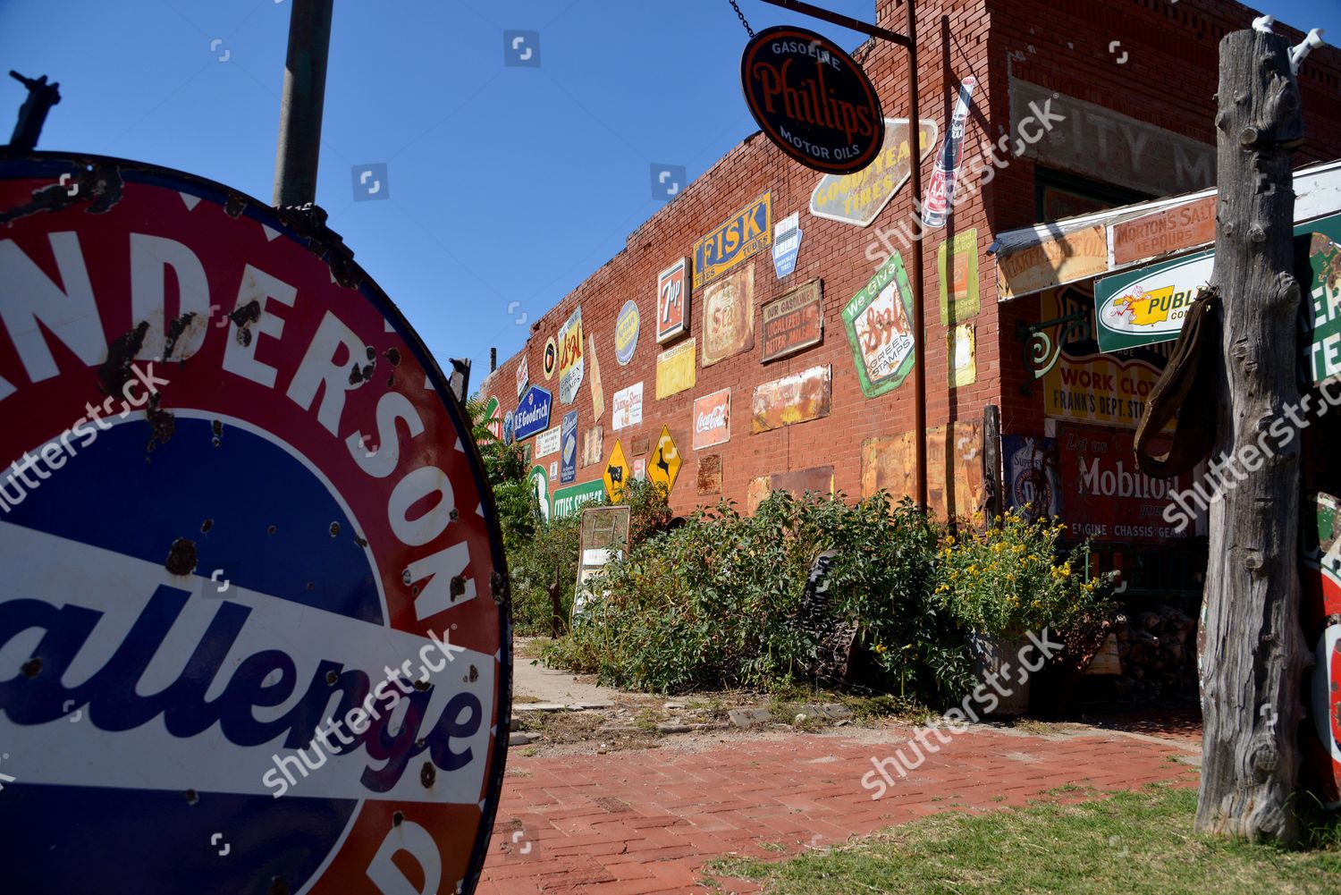 Sandhills Curiosity Shop Famous Sign Colection Editorial Stock Photo ...