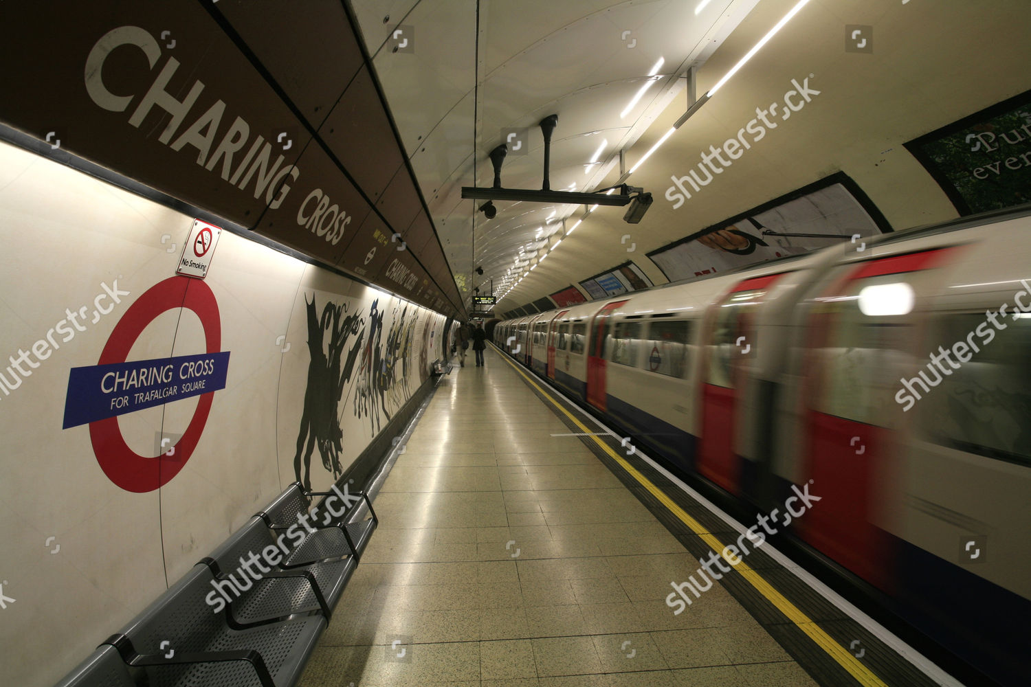 Inside Charing Cross Tube Station London Editorial Stock Photo - Stock ...