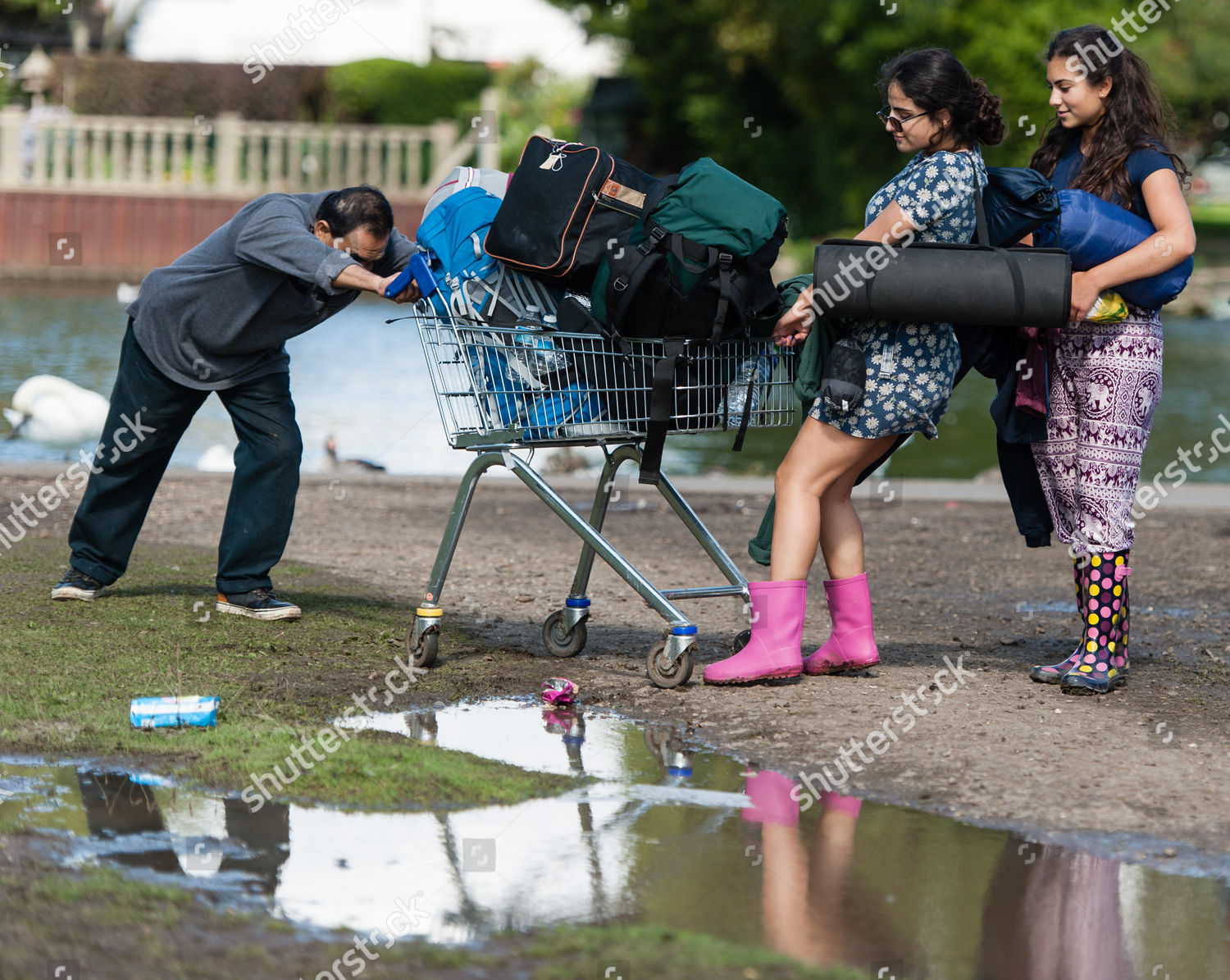 Festival Goers Arriving Reading Festival On Editorial Stock Photo ...