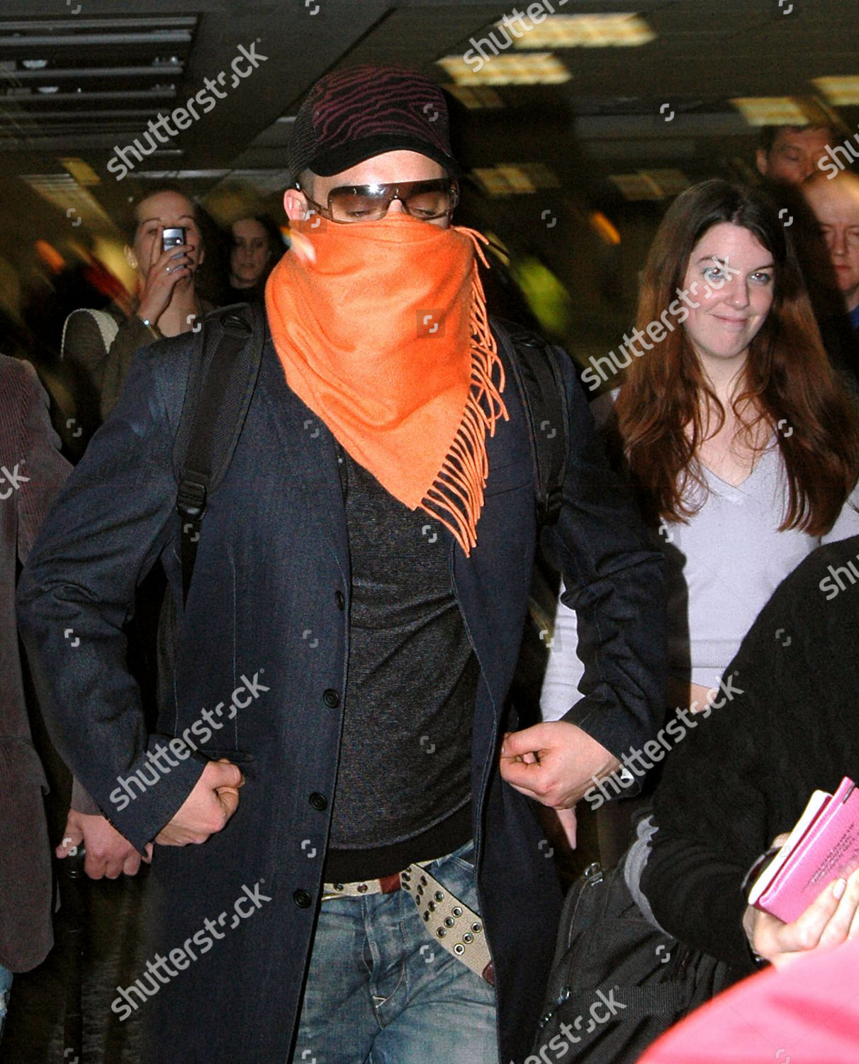 Robbie Williams Hiding His Face Scarf Editorial Stock Photo - Stock ...