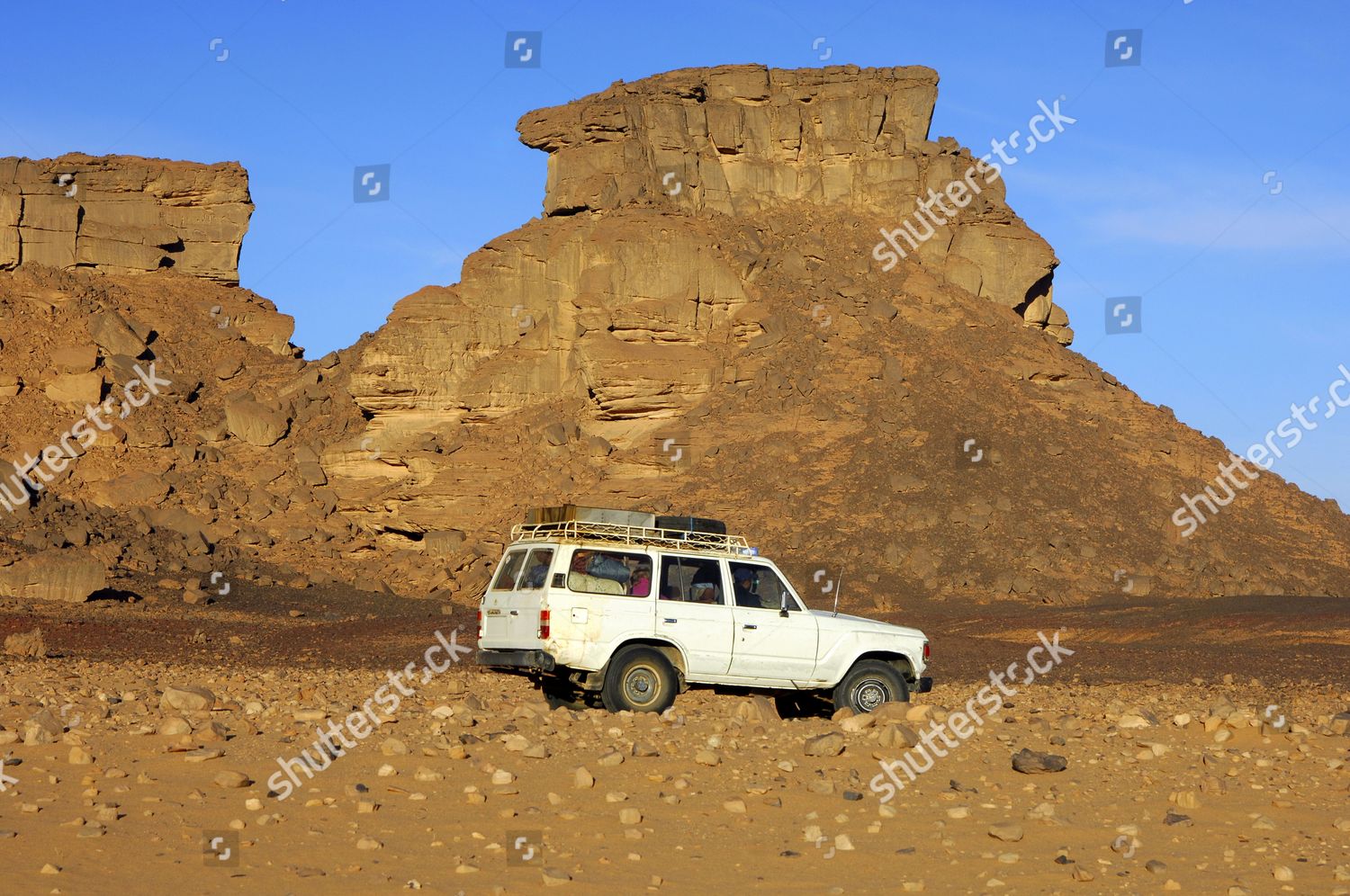 Jeep Crosses Hamada Desert Acacus Mountains Editorial Stock Photo ...
