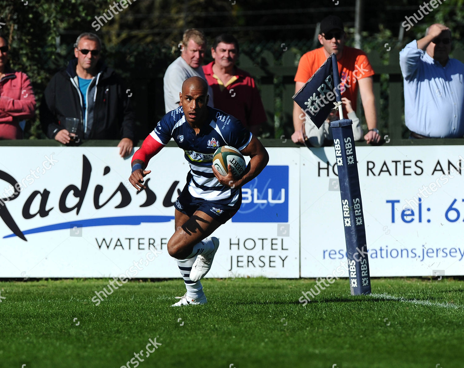 Bristol Rugby Winger Tom Varndell Runs Editorial Stock Photo - Stock ...
