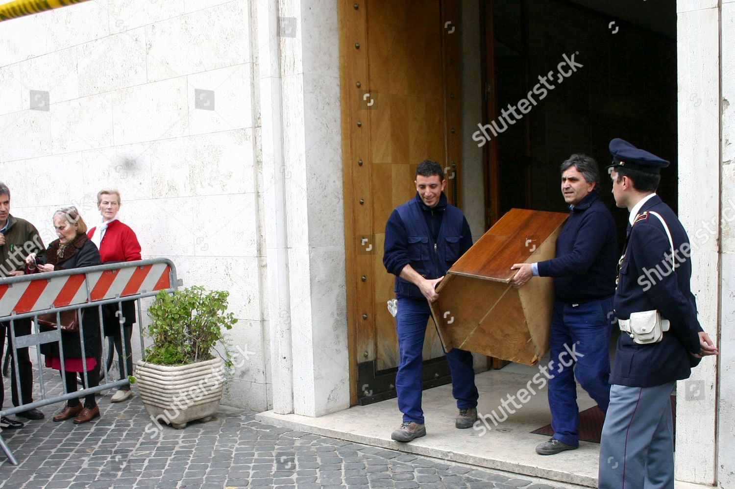 Furniture Pope Benedict Xvi Being Moved Editorial Stock Photo - Stock ...