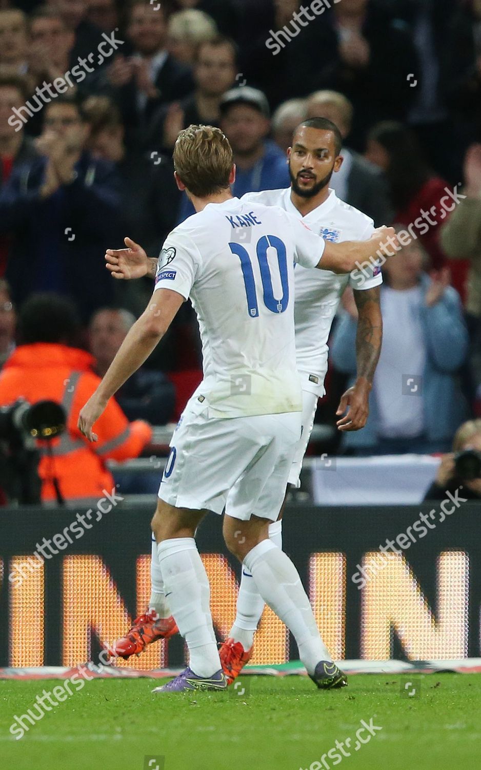 Theo Walcott Harry Kane Celebrate Goal Editorial Stock Photo - Stock ...