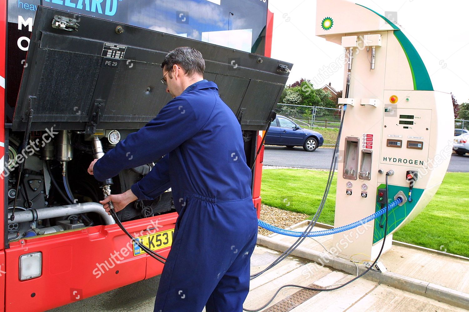 Technician Connecting Fuel Hose Order Fill Editorial Stock Photo ...