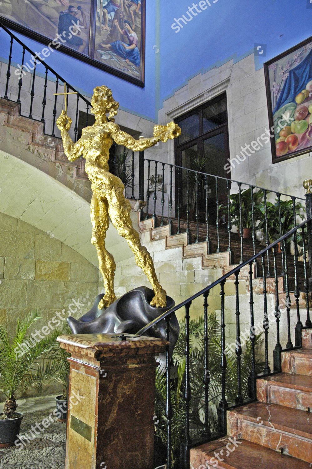 Sculpture By Salvador Dali Stairway Entrance Editorial Stock Photo ...