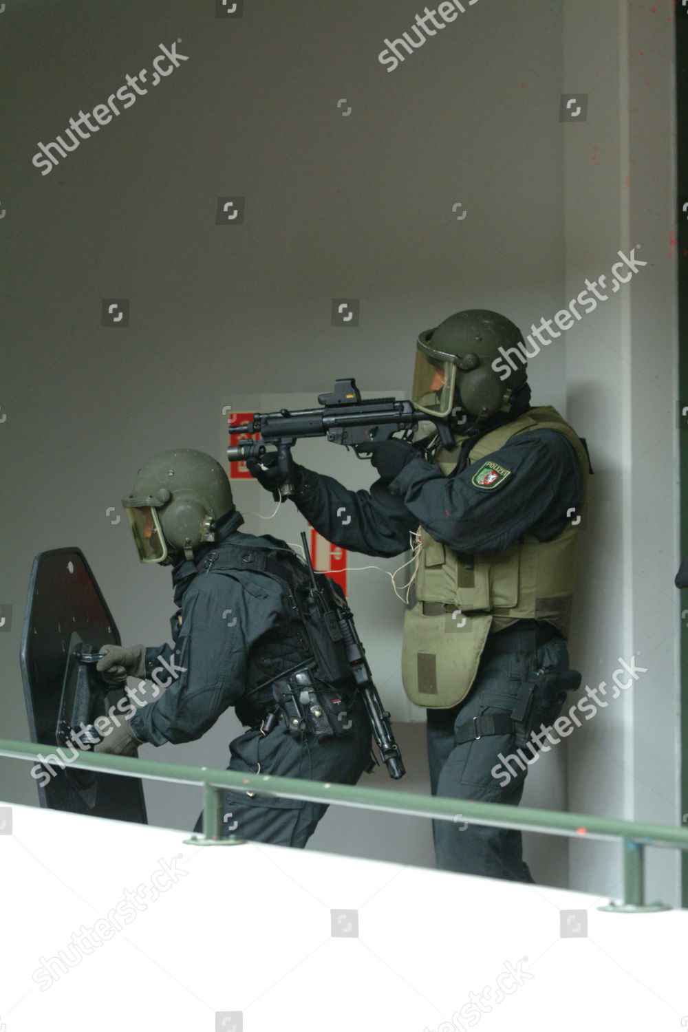 Deu Germany Police Swat Team Arresting Editorial Stock Photo - Stock ...