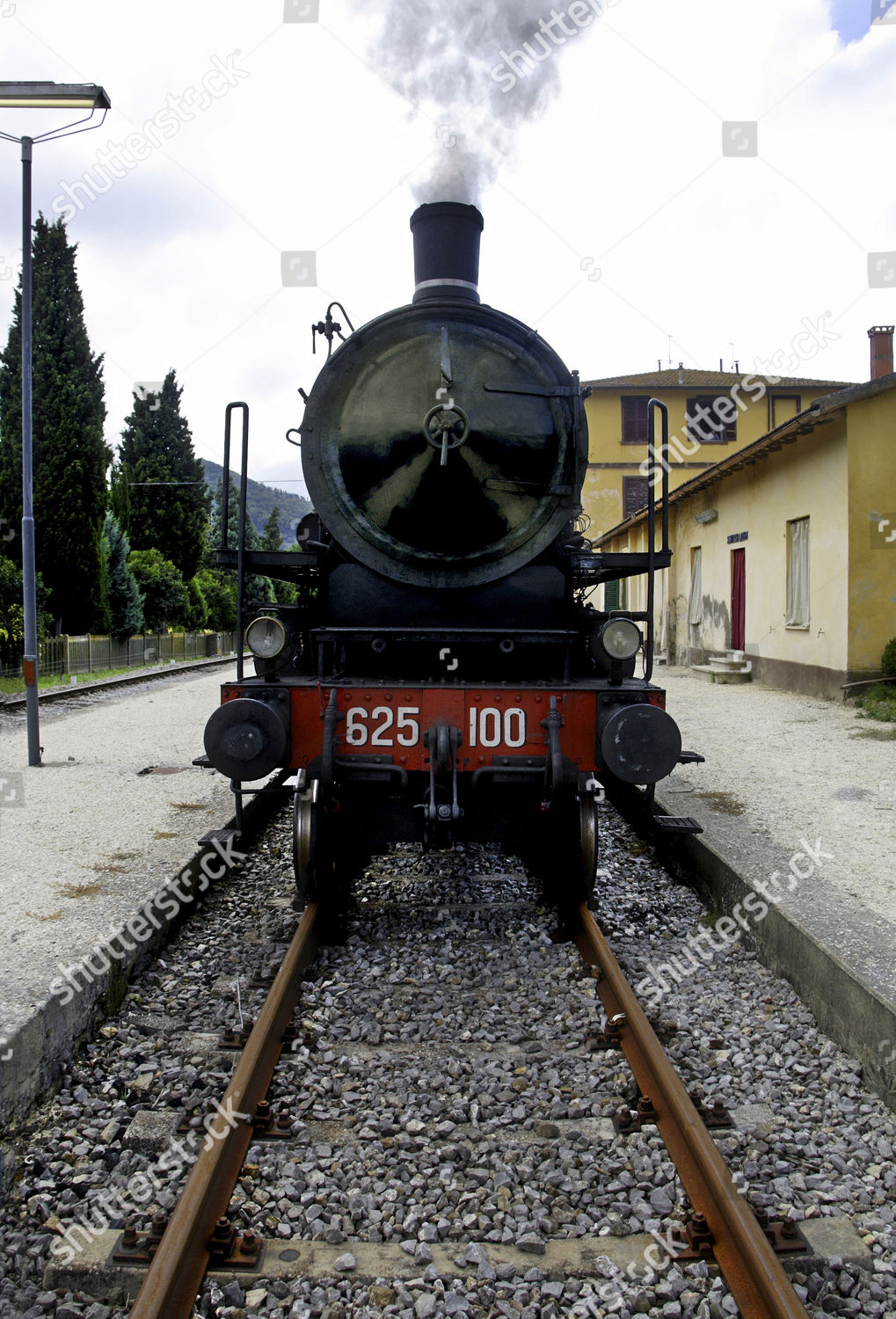 Old Italian Locomotive Steam Train Fs625100 Editorial Stock Photo ...