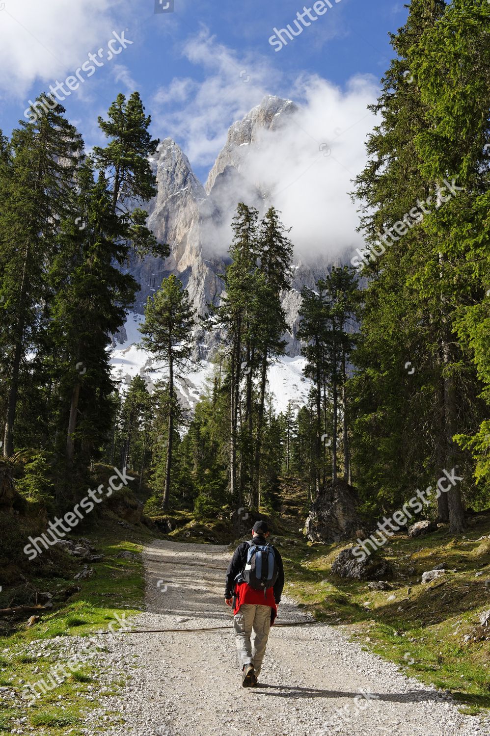 Model Released Adolfmunkelweg Trail Under Geislerspitzen Editorial ...