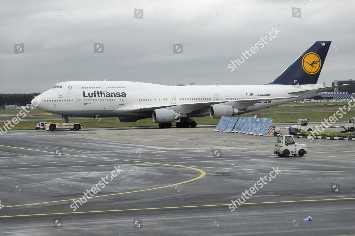 Lufthansa Boeing 747 On Runway Airport Editorial Stock Photo - Stock ...