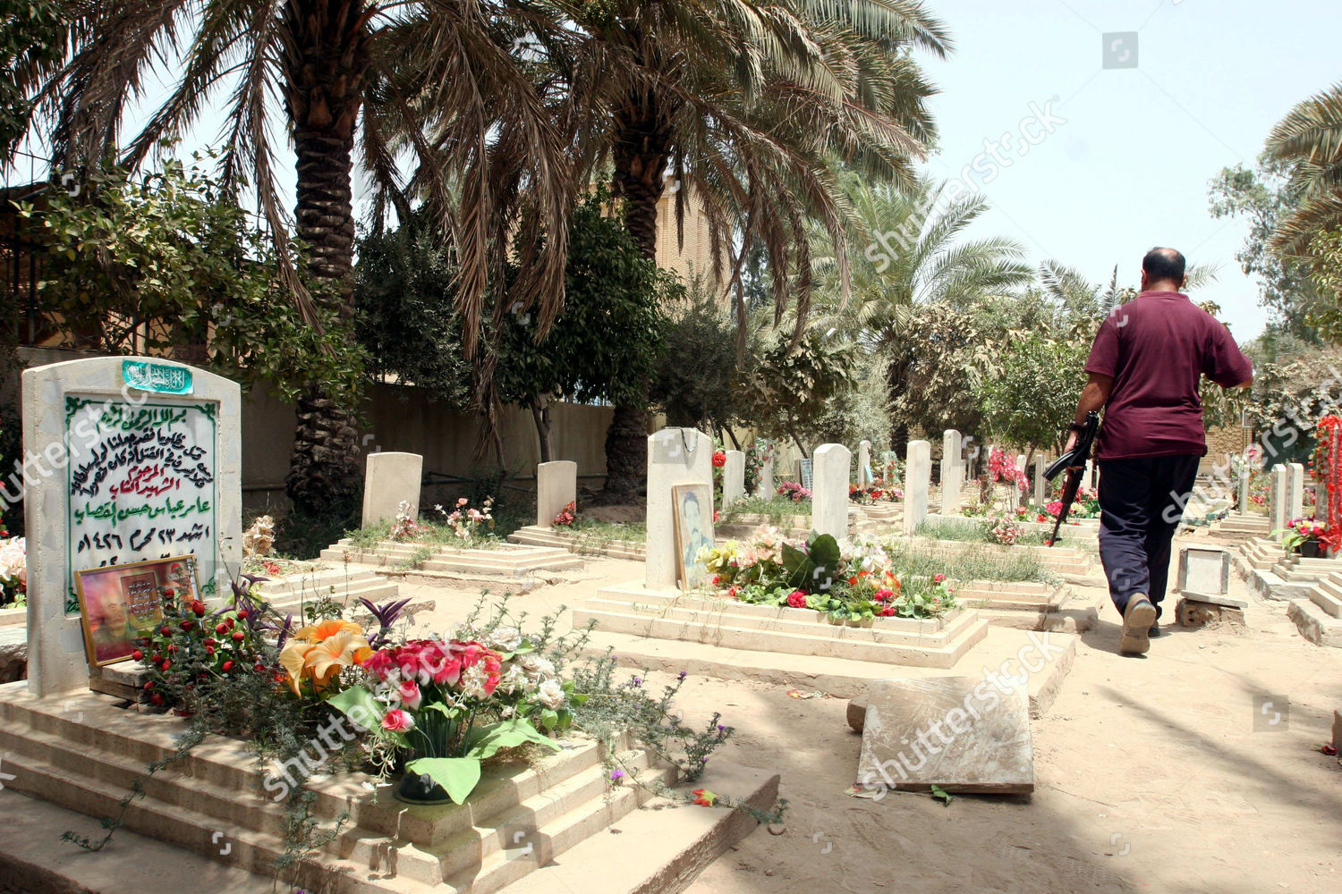 Iraqi Recites Verses Holy Koran Grave Editorial Stock Photo - Stock ...
