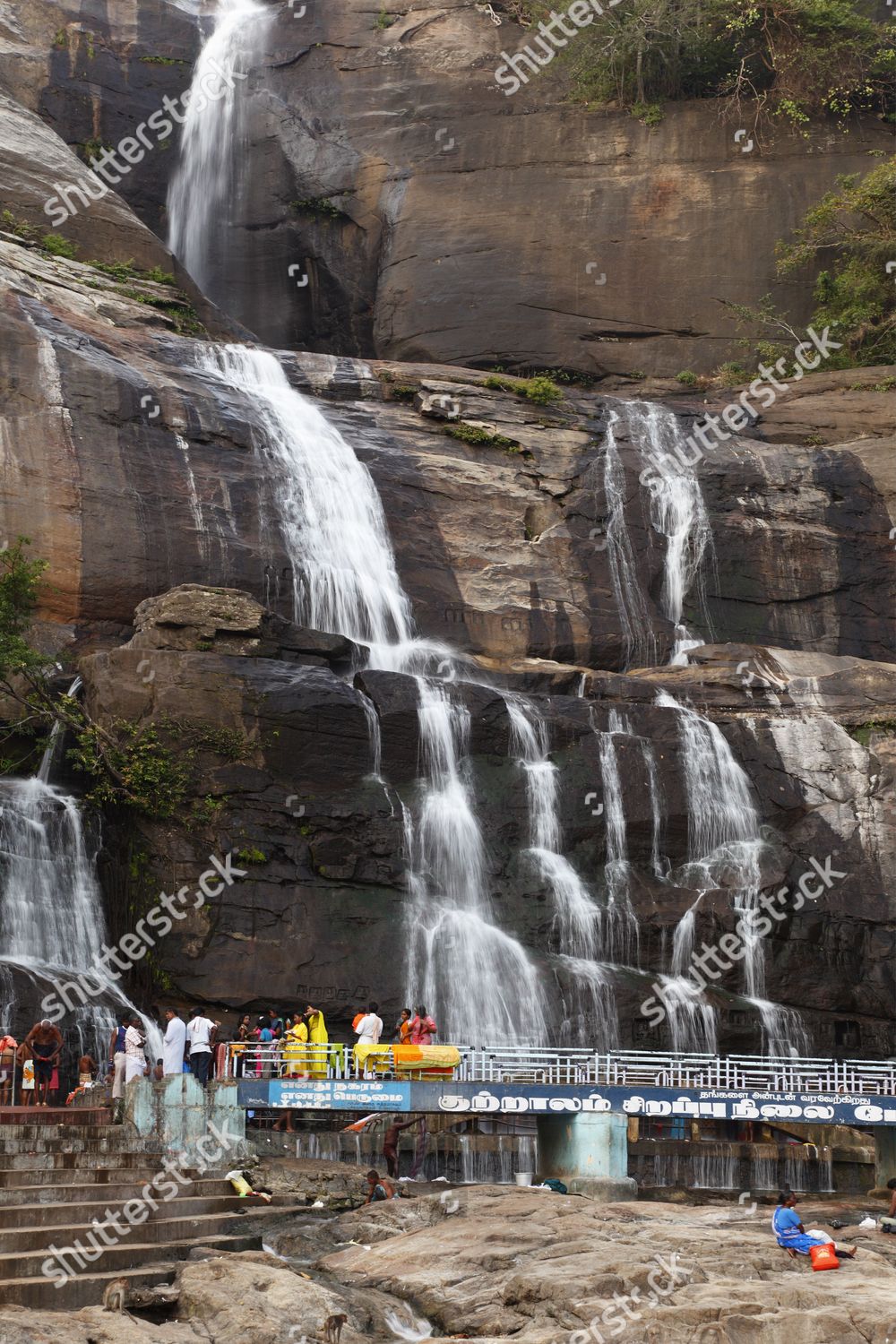 Kutralam Waterfalls Peraruvi Main Falls Kuttralam Editorial Stock Photo ...