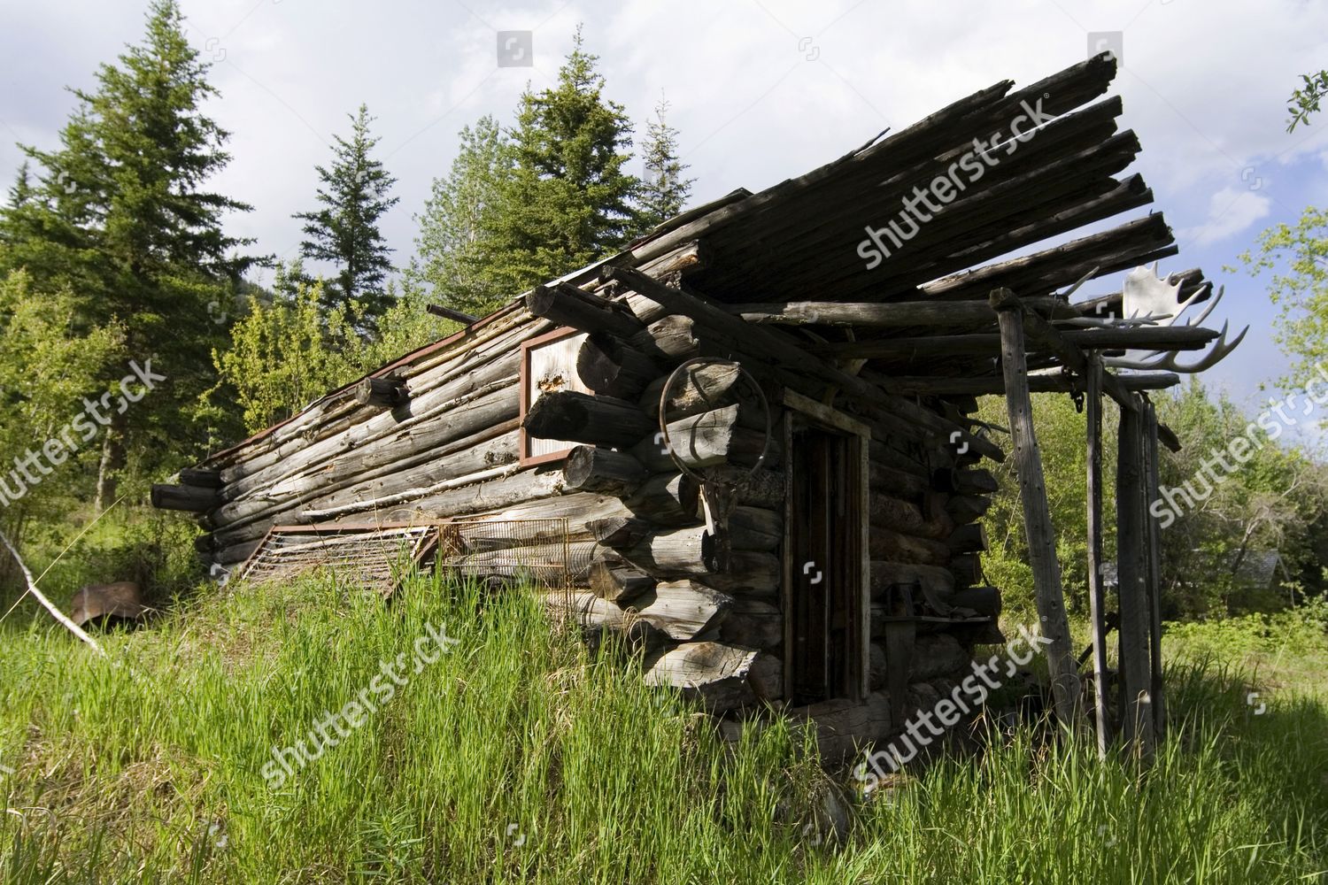 Old Log Building Trappers Cabin Hootalinqua Editorial Stock Photo ...