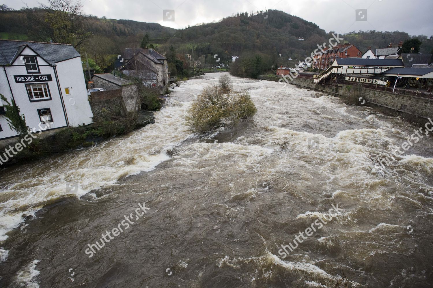 River Dee Flood Editorial Stock Photo - Stock Image | Shutterstock