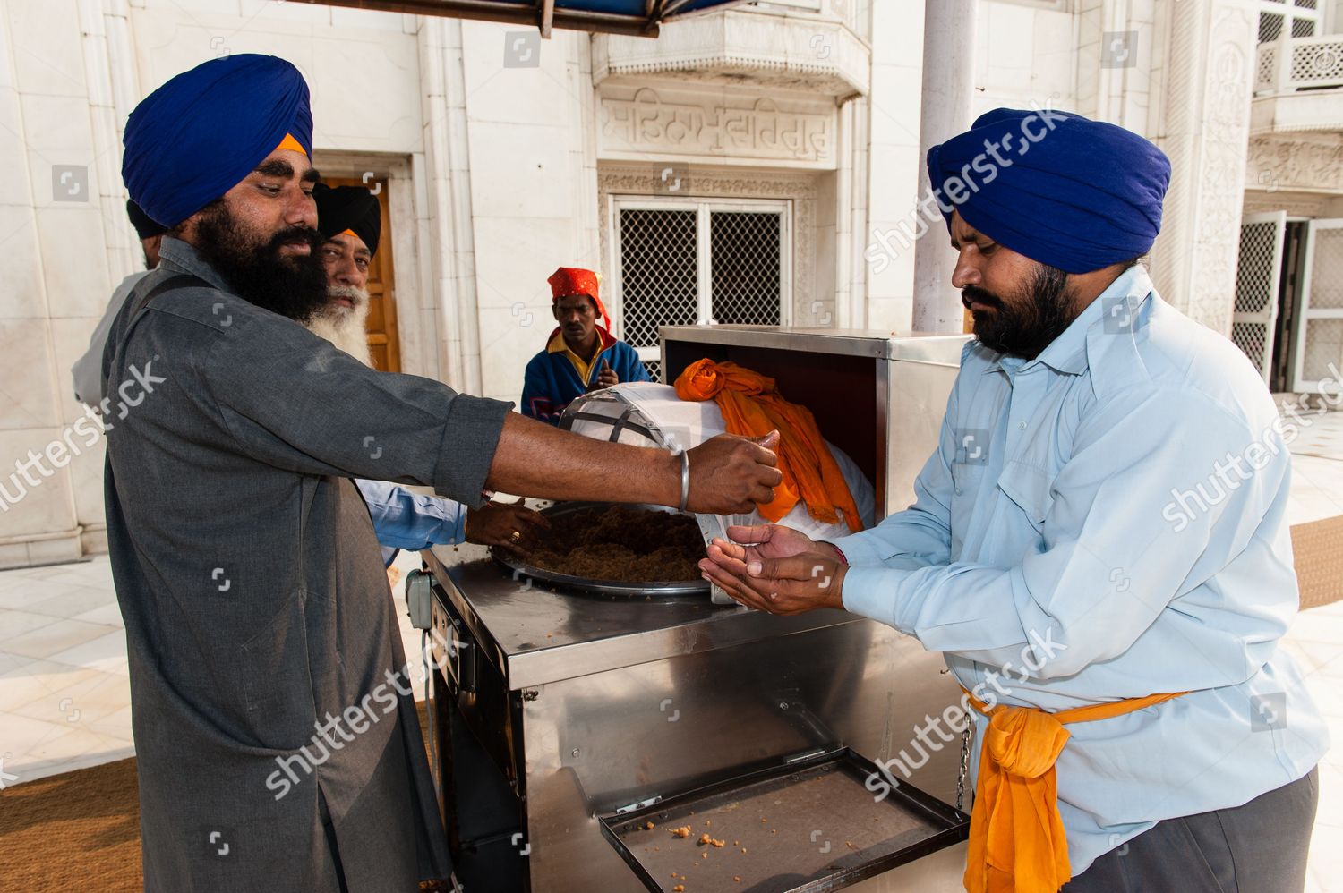 Sikh Worshippers Given Langer Communal Ceremonial Editorial Stock Photo ...