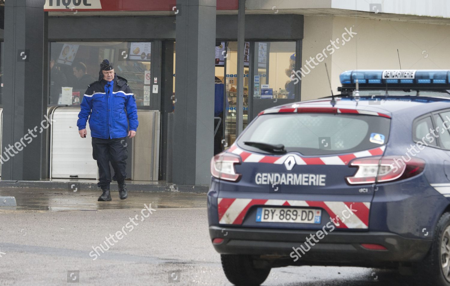 080115 Police Guard Avia Service Station Editorial Stock Photo - Stock ...